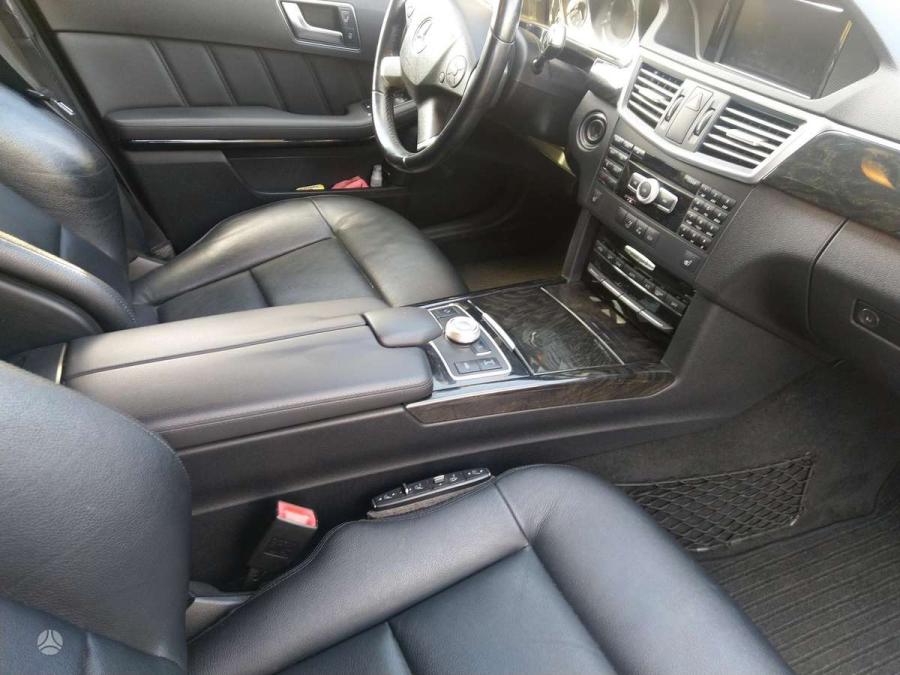 Mercedes-Benz E 350 2012 in Kaunas, with an engine capacity of 3.00 L and mileage of 262 thousand km for 8200 €, photo 1 on AUTOMOTO.COM.LV