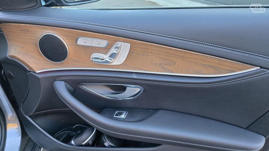 Mercedes-Benz E 350 2017 Panevēža, ar dzinēja tilpumu 3.00 L un nobraukumu 266 tūkst. km par 17500 €, foto 14 vietnē AUTOMOTO.COM.LV
