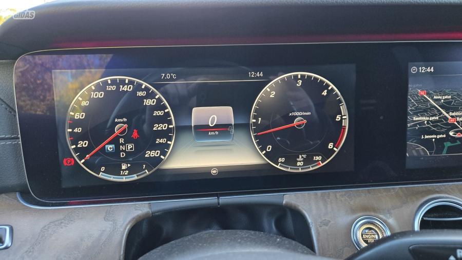 Mercedes-Benz E 350 2017 Panevēža, ar dzinēja tilpumu 3.00 L un nobraukumu 266 tūkst. km par 17500 €, foto 21 vietnē AUTOMOTO.COM.LV