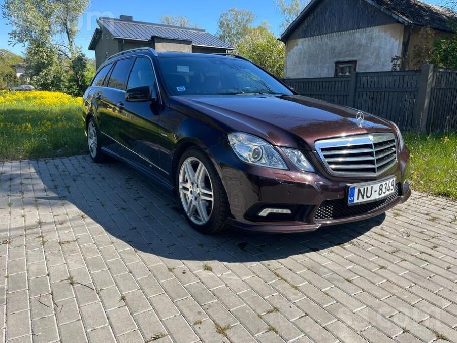 Violet Mercedes-Benz E 350 2010 in Riga, with an engine capacity of 3.00 L and mileage of 310 thousand km for 9750 €, photo 2 on AUTOMOTO.COM.LV