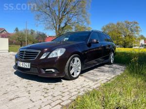 Violet Mercedes-Benz E 350 2010 in Riga, with an engine capacity of 3.00 L and mileage of 310 thousand km for 9750 €, photo 4 on AUTOMOTO.COM.LV