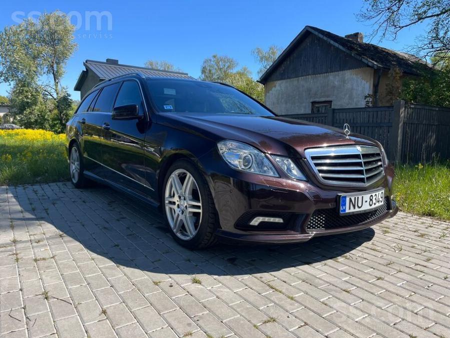 Violet Mercedes-Benz E 350 2010 in Riga, with an engine capacity of 3.00 L and mileage of 310 thousand km for 9750 €, photo 9 on AUTOMOTO.COM.LV
