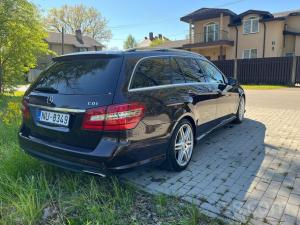Violet Mercedes-Benz E 350 2010 in Riga, with an engine capacity of 3.00 L and mileage of 310 thousand km for 9750 €, photo 10 on AUTOMOTO.COM.LV
