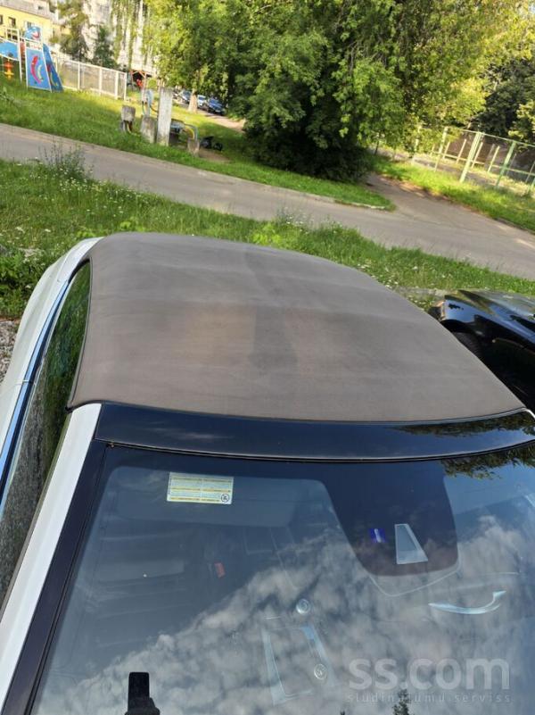 White Mercedes-Benz E 350 2012 in Daugavpils, with an engine capacity of 3.00 L and mileage of 240 thousand km for 18800 €, photo 9 on AUTOMOTO.COM.LV