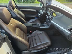 White Mercedes-Benz E 350 2012 in Daugavpils, with an engine capacity of 3.00 L and mileage of 240 thousand km for 18800 €, photo 19 on AUTOMOTO.COM.LV