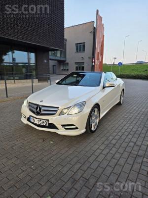 White Mercedes-Benz E 350 2012 in Daugavpils, with an engine capacity of 3.00 L and mileage of 240 thousand km for 18800 €, photo 30 on AUTOMOTO.COM.LV
