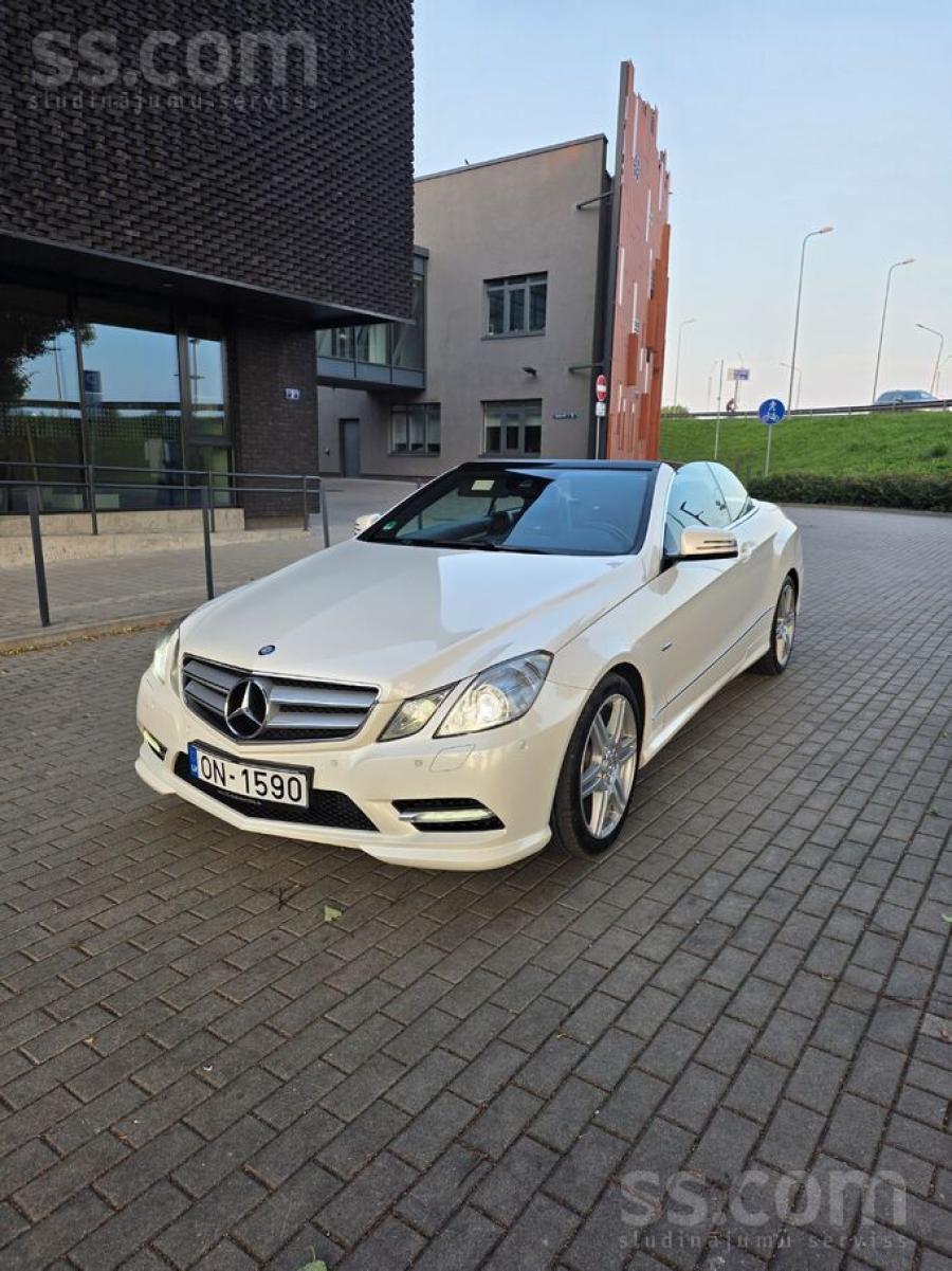 White Mercedes-Benz E 350 2012 in Daugavpils, with an engine capacity of 3.00 L and mileage of 240 thousand km for 18800 €, photo 30 on AUTOMOTO.COM.LV