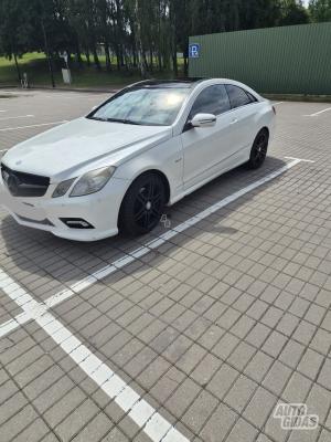 White Mercedes-Benz E 350 2009 in Marijampole, with an engine capacity of 3.00 L and mileage of 411 thousand km for 7000 €, photo 3 on AUTOMOTO.COM.LV