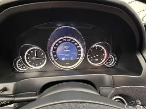 Белый Мерседес E 350 2009 в Вильнюс, объемом двигателя 2.99 л и пробегом 302 тыс. км за 7900 €, фото 31 на AUTOMOTO.COM.LV