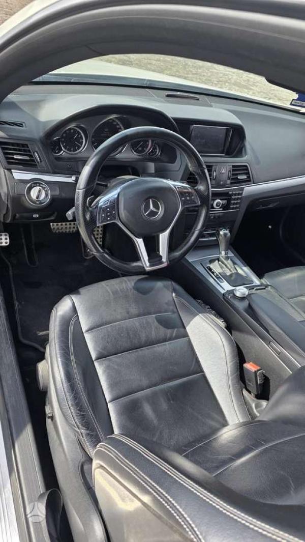 Mercedes-Benz E 350 2009 Kauņa vietnē Balts Mercedes-Benz E 350 2009 Kauņa, ar dzinēja tilpumu 0.00 L un nobraukumu 271 tūkst. km par 6000 €, foto 10 vietnē AUTOMOTO.COM.LV