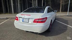 Balts Mercedes-Benz E 350 2010 Klaipėda, ar dzinēja tilpumu 3.50 L un nobraukumu 260 tūkst. km par 6900 €, foto 8 vietnē AUTOMOTO.COM.LV
