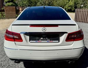 White Mercedes-Benz E 350 2010 in Marijampole, with an engine capacity of 2.99 L and mileage of 287 thousand km for 8500 €, photo 14 on AUTOMOTO.COM.LV