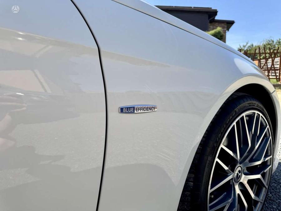 White Mercedes-Benz E 350 2010 in Marijampole, with an engine capacity of 2.99 L and mileage of 287 thousand km for 8500 €, photo 37 on AUTOMOTO.COM.LV