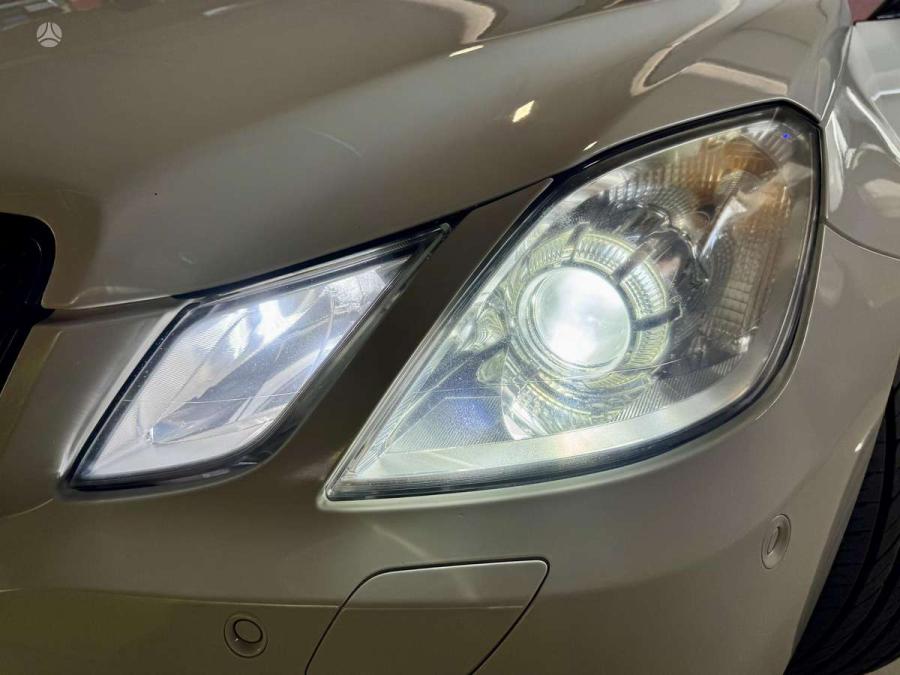 White Mercedes-Benz E 350 2010 in Marijampole, with an engine capacity of 2.99 L and mileage of 287 thousand km for 8500 €, photo 38 on AUTOMOTO.COM.LV