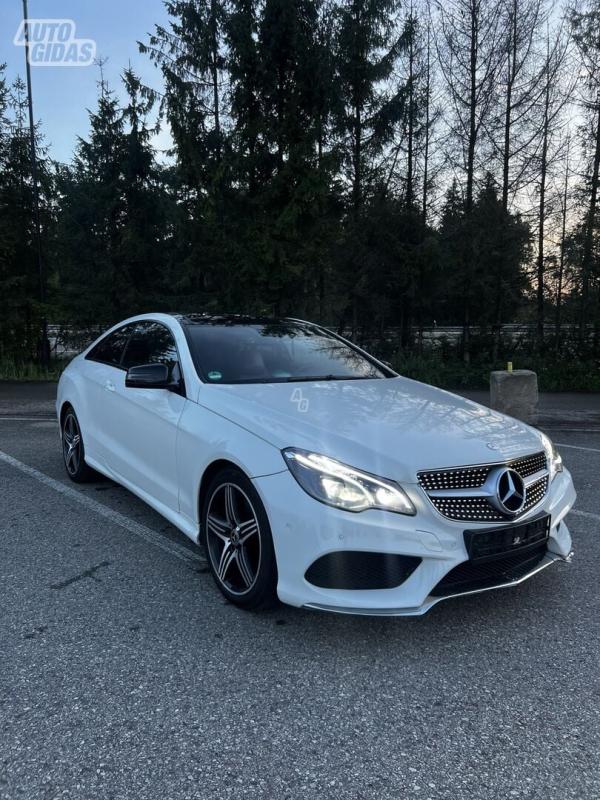White Mercedes-Benz E 350 2010 in Vilnius, with an engine capacity of 3.00 L and mileage of 292 thousand km for 6000 €, photo 1 on AUTOMOTO.COM.LV