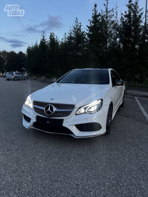 White Mercedes-Benz E 350 2010 in Vilnius, with an engine capacity of 3.00 L and mileage of 292 thousand km for 6000 €, photo 4 on AUTOMOTO.COM.LV