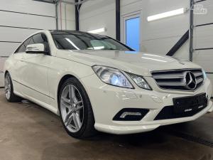 White Mercedes-Benz E 350 2011 in Aukstieji Rusokai, with an engine capacity of 3.50 L and mileage of 139 thousand km for 7744 €, photo 5 on AUTOMOTO.COM.LV