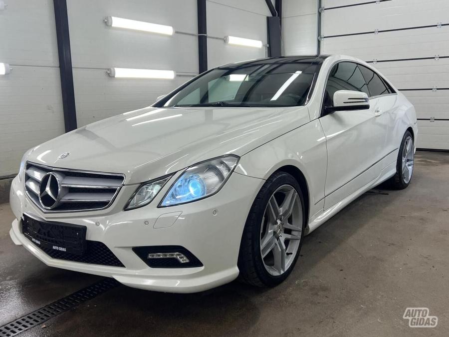 White Mercedes-Benz E 350 2011 in Aukstieji Rusokai, with an engine capacity of 3.50 L and mileage of 139 thousand km for 7744 €, photo 7 on AUTOMOTO.COM.LV