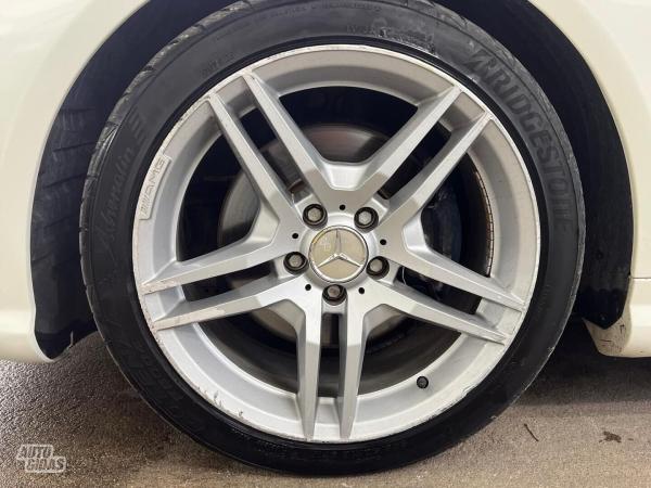 Mercedes-Benz E 350 2011 in Aukstieji Rusokai on AUTOMOTO.COM.LV White Mercedes-Benz E 350 2011 in Aukstieji Rusokai, with an engine capacity of 3.50 L and mileage of 139 thousand km for 7744 €, photo 8 on AUTOMOTO.COM.LV