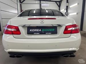 White Mercedes-Benz E 350 2011 in Aukstieji Rusokai, with an engine capacity of 3.50 L and mileage of 139 thousand km for 7744 €, photo 9 on AUTOMOTO.COM.LV
