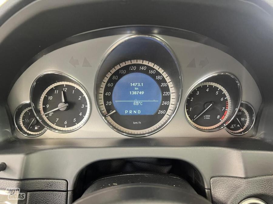 White Mercedes-Benz E 350 2011 in Aukstieji Rusokai, with an engine capacity of 3.50 L and mileage of 139 thousand km for 7744 €, photo 17 on AUTOMOTO.COM.LV