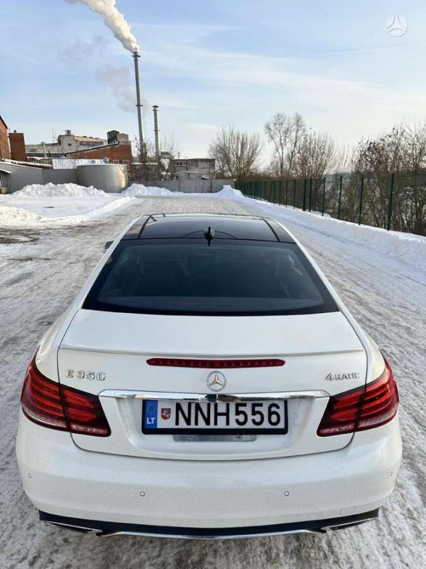 White Mercedes-Benz E 350 2014 in Kaunas, with an engine capacity of 3.50 L and mileage of 154 thousand km for 14700 €, photo 7 on AUTOMOTO.COM.LV