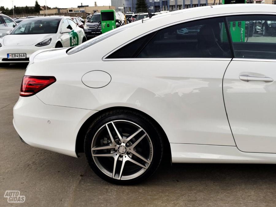 Balts Mercedes-Benz E 350 2014 Šauļi, ar dzinēja tilpumu 3.50 L un nobraukumu 127 tūkst. km par 12800 €, foto 28 vietnē AUTOMOTO.COM.LV