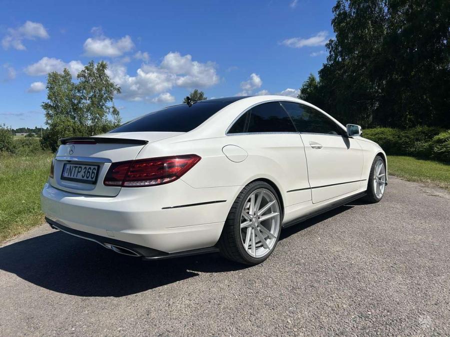 Balts Mercedes-Benz E 350 2014 Plungė, ar dzinēja tilpumu 3.50 L un nobraukumu 122 tūkst. km par 13500 €, foto 5 vietnē AUTOMOTO.COM.LV