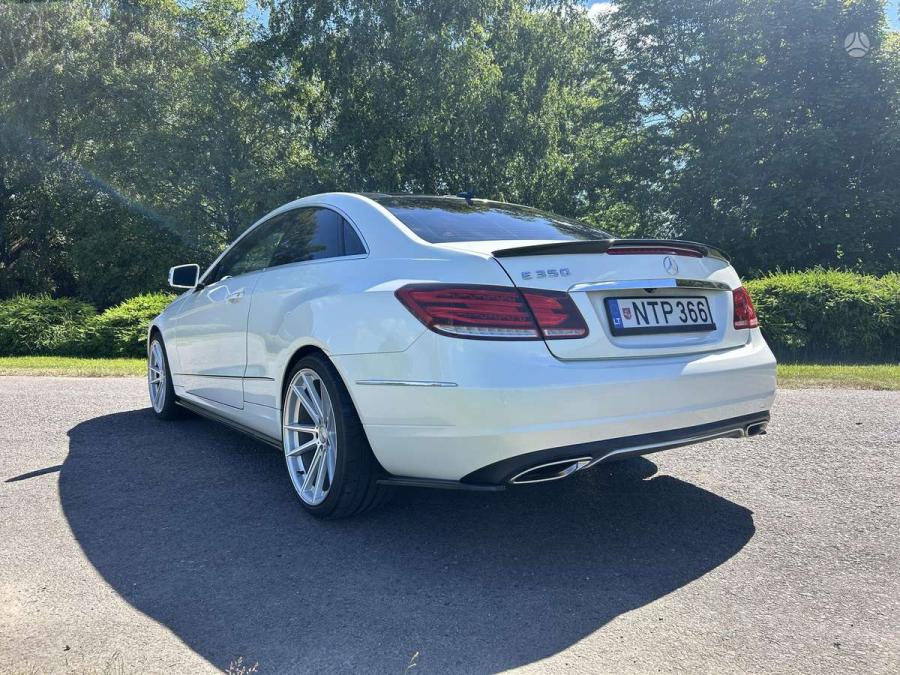 Balts Mercedes-Benz E 350 2014 Plungė, ar dzinēja tilpumu 3.50 L un nobraukumu 122 tūkst. km par 13500 €, foto 6 vietnē AUTOMOTO.COM.LV