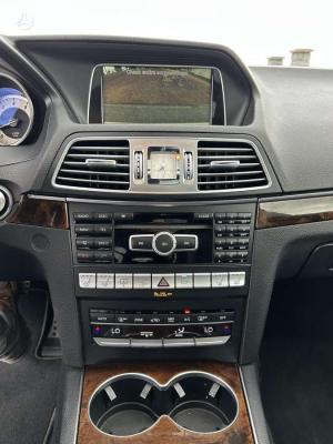 Balts Mercedes-Benz E 350 2014 Plungė, ar dzinēja tilpumu 3.50 L un nobraukumu 122 tūkst. km par 13500 €, foto 13 vietnē AUTOMOTO.COM.LV
