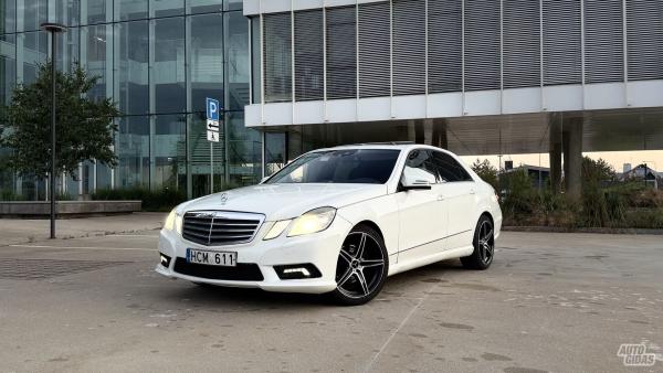 Белый Мерседес E 350 2010 в Вильнюс, объемом двигателя 3.00 л и пробегом 289 тыс. км за 8400 €, фото 2 на AUTOMOTO.COM.LV