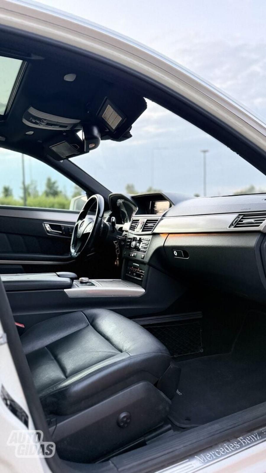Balts Mercedes-Benz E 350 2010 Viļņa, ar dzinēja tilpumu 3.00 L un nobraukumu 289 tūkst. km par 8400 €, foto 12 vietnē AUTOMOTO.COM.LV