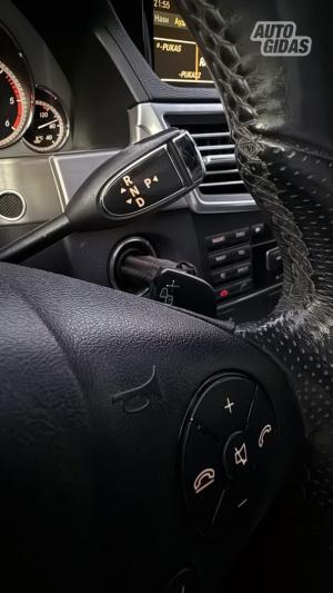 Balts Mercedes-Benz E 350 2010 Viļņa, ar dzinēja tilpumu 3.00 L un nobraukumu 289 tūkst. km par 8400 €, foto 15 vietnē AUTOMOTO.COM.LV