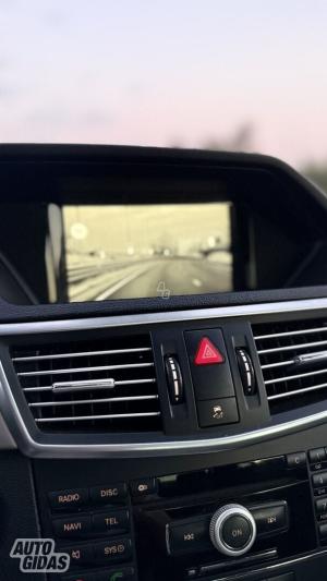 Balts Mercedes-Benz E 350 2010 Viļņa, ar dzinēja tilpumu 3.00 L un nobraukumu 289 tūkst. km par 8400 €, foto 19 vietnē AUTOMOTO.COM.LV