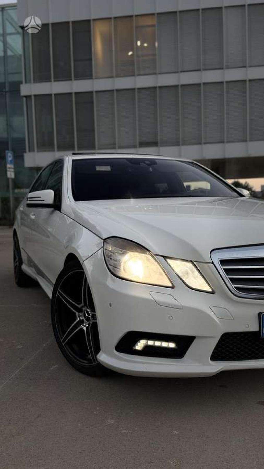 White Mercedes-Benz E 350 2010 in Vilnius, with an engine capacity of 2.99 L and mileage of 289 thousand km for 7900 €, photo 1 on AUTOMOTO.COM.LV