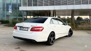 White Mercedes-Benz E 350 2010 in Vilnius, with an engine capacity of 2.99 L and mileage of 289 thousand km for 7900 €, photo 6 on AUTOMOTO.COM.LV
