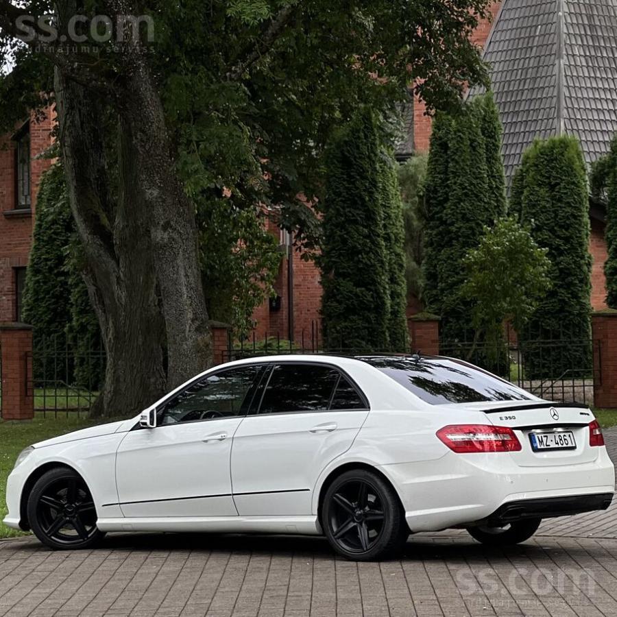 White Mercedes-Benz E 350 2010 in Dobele, with an engine capacity of 3.00 L and mileage of 365 thousand km for 7550 €, photo 5 on AUTOMOTO.COM.LV