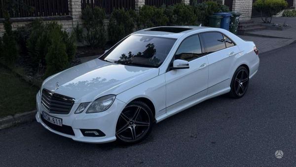 White Mercedes-Benz E 350 2010 in Vilnius, with an engine capacity of 2.99 L and mileage of 270 thousand km for 6950 €, photo 7 on AUTOMOTO.COM.LV