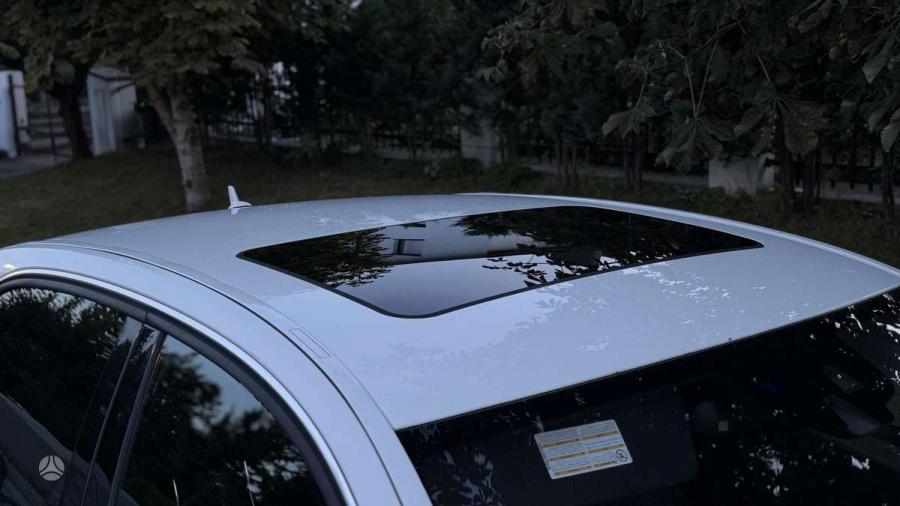 White Mercedes-Benz E 350 2010 in Vilnius, with an engine capacity of 2.99 L and mileage of 270 thousand km for 6950 €, photo 25 on AUTOMOTO.COM.LV