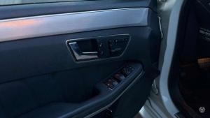 White Mercedes-Benz E 350 2010 in Vilnius, with an engine capacity of 2.99 L and mileage of 270 thousand km for 6950 €, photo 26 on AUTOMOTO.COM.LV