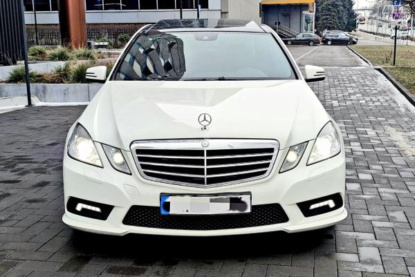 White Mercedes-Benz E 350 2011 in Vilnius, with an engine capacity of 3.00 L and mileage of 300 thousand km for 7899 €, photo 6 on AUTOMOTO.COM.LV