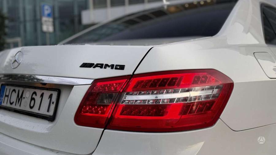 Balts Mercedes-Benz E 350 2011 Viļņa, ar dzinēja tilpumu 2.99 L un nobraukumu 280 tūkst. km par 6950 €, foto 10 vietnē AUTOMOTO.COM.LV