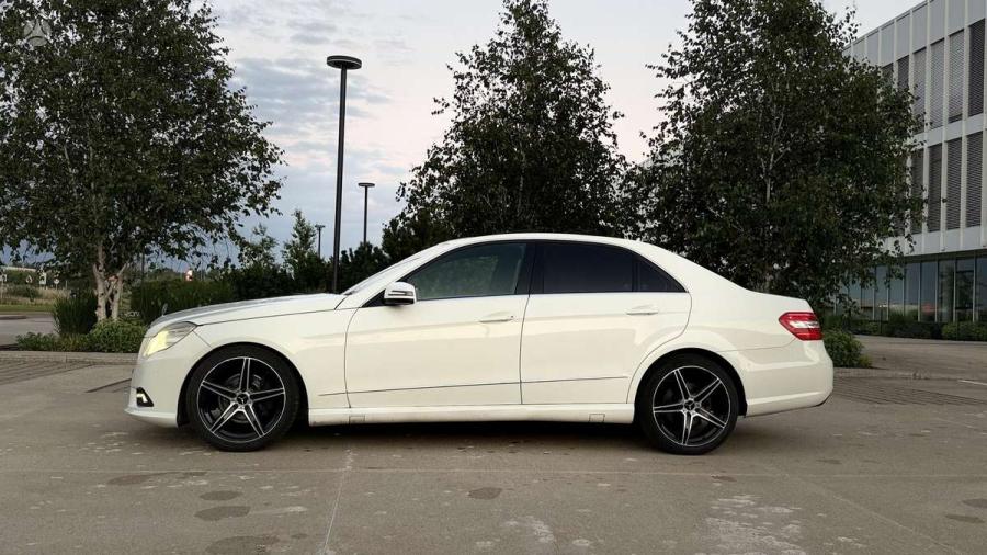Balts Mercedes-Benz E 350 2011 Viļņa, ar dzinēja tilpumu 2.99 L un nobraukumu 280 tūkst. km par 6950 €, foto 12 vietnē AUTOMOTO.COM.LV