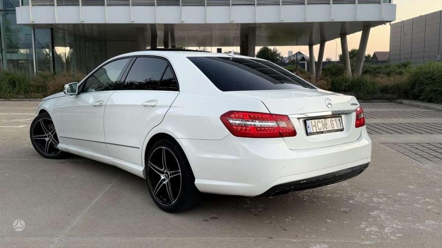 Balts Mercedes-Benz E 350 2011 Viļņa, ar dzinēja tilpumu 2.99 L un nobraukumu 280 tūkst. km par 6950 €, foto 16 vietnē AUTOMOTO.COM.LV