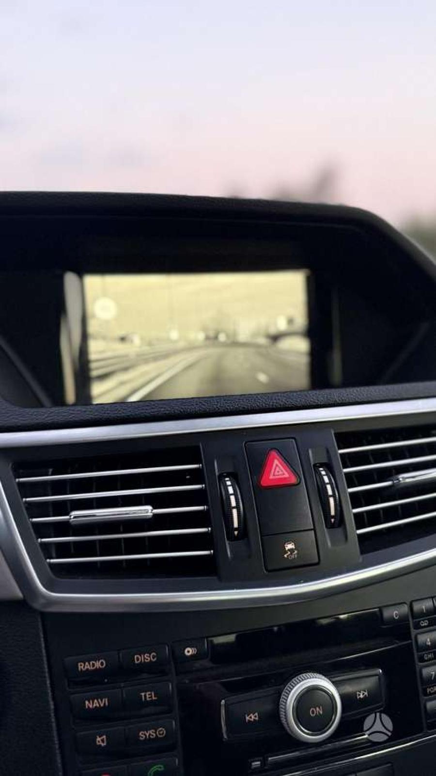 Balts Mercedes-Benz E 350 2011 Viļņa, ar dzinēja tilpumu 2.99 L un nobraukumu 280 tūkst. km par 6950 €, foto 19 vietnē AUTOMOTO.COM.LV