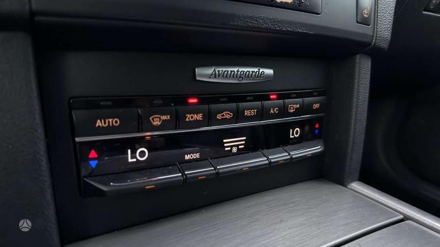 Balts Mercedes-Benz E 350 2011 Viļņa, ar dzinēja tilpumu 2.99 L un nobraukumu 280 tūkst. km par 6950 €, foto 25 vietnē AUTOMOTO.COM.LV
