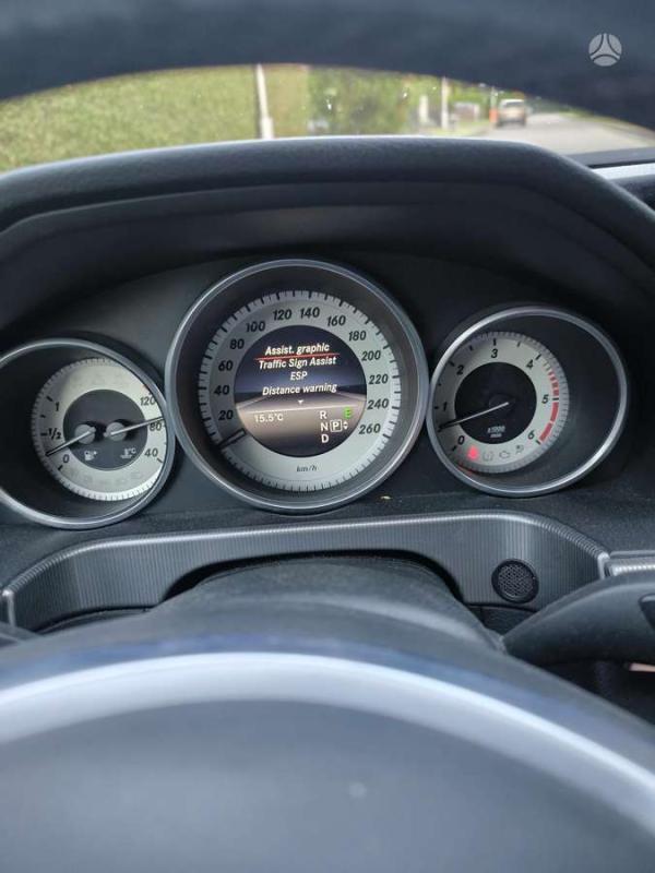 White Mercedes-Benz E 350 2014 in Kaunas, with an engine capacity of 2.99 L and mileage of 308 thousand km for 9000 €, photo 6 on AUTOMOTO.COM.LV