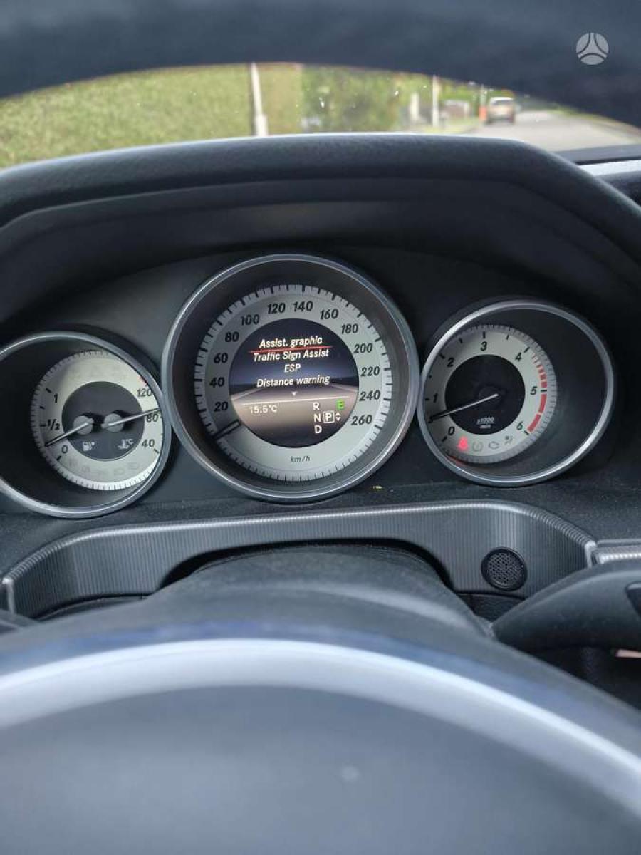 White Mercedes-Benz E 350 2014 in Kaunas, with an engine capacity of 2.99 L and mileage of 308 thousand km for 9000 €, photo 7 on AUTOMOTO.COM.LV