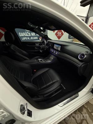 Белый Мерседес E 350 2016 в Елгава, объемом двигателя 3.00 л и пробегом 279 тыс. км за 25900 €, фото 17 на AUTOMOTO.COM.LV