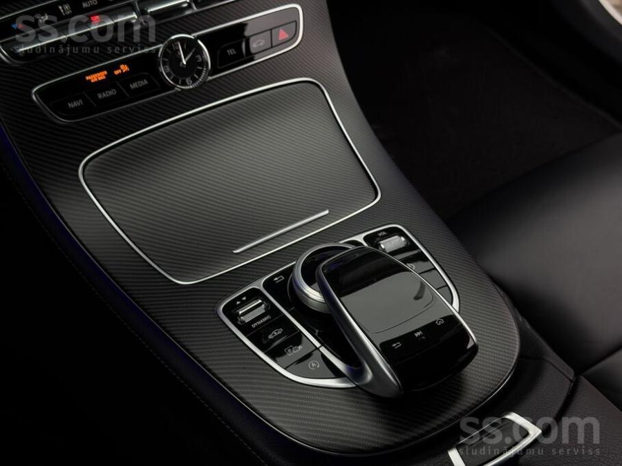 Белый Мерседес E 350 2016 в Елгава, объемом двигателя 3.00 л и пробегом 279 тыс. км за 25900 €, фото 26 на AUTOMOTO.COM.LV